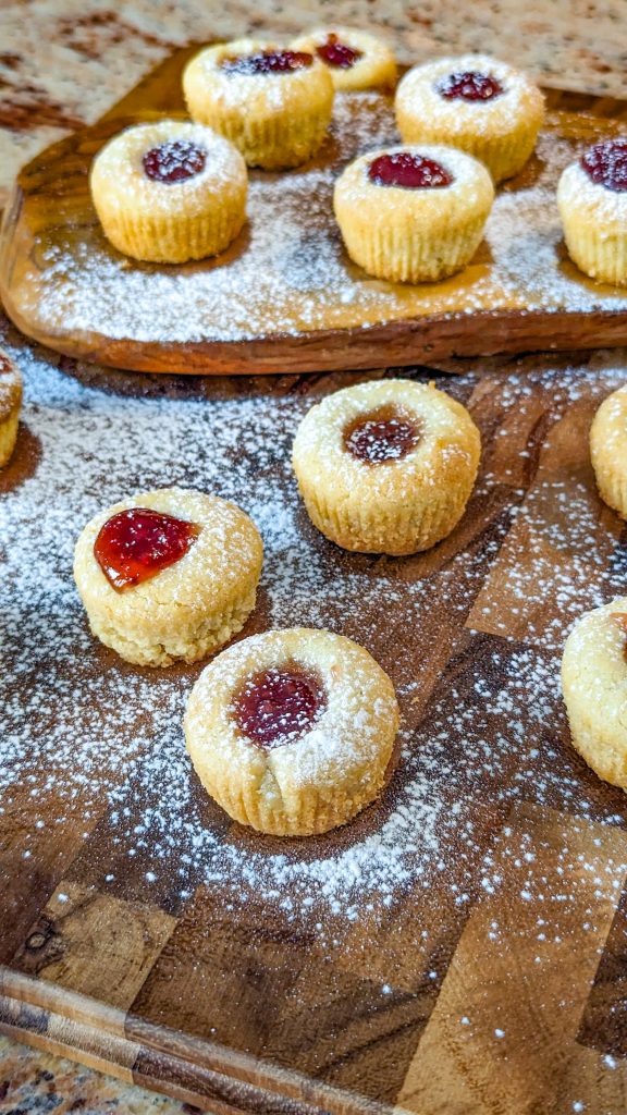 Mini Raspberry Almond Tarts - Home Chef World