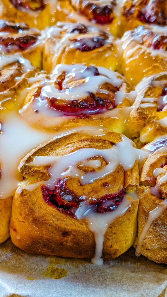Raspberry Rolls with Lemon Glaze - Home Chef World