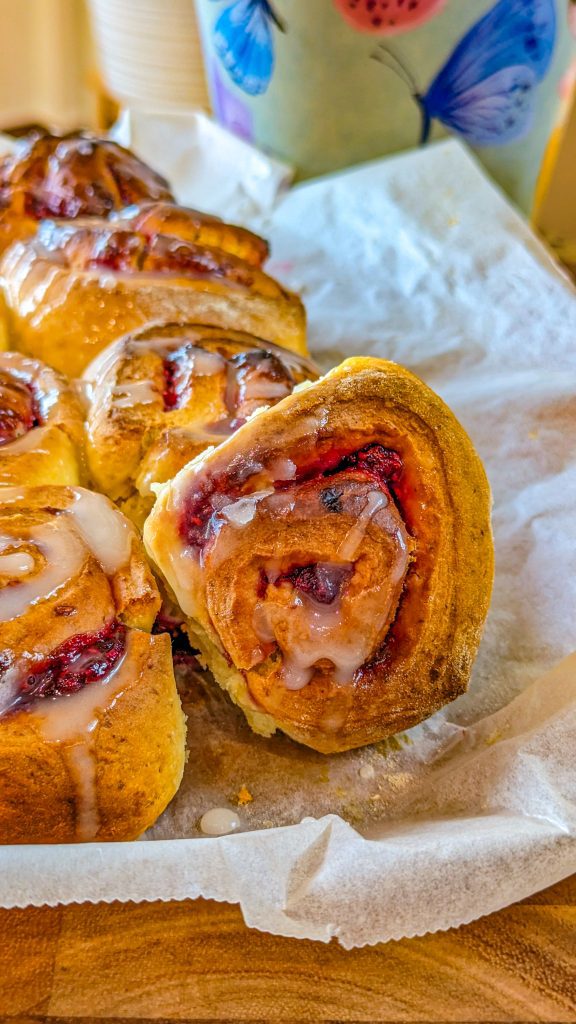 Raspberry Rolls with Lemon Glaze - Home Chef World