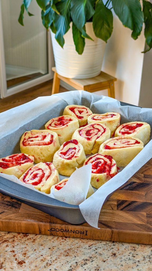 Raspberry Rolls with Lemon Glaze - Home Chef World
